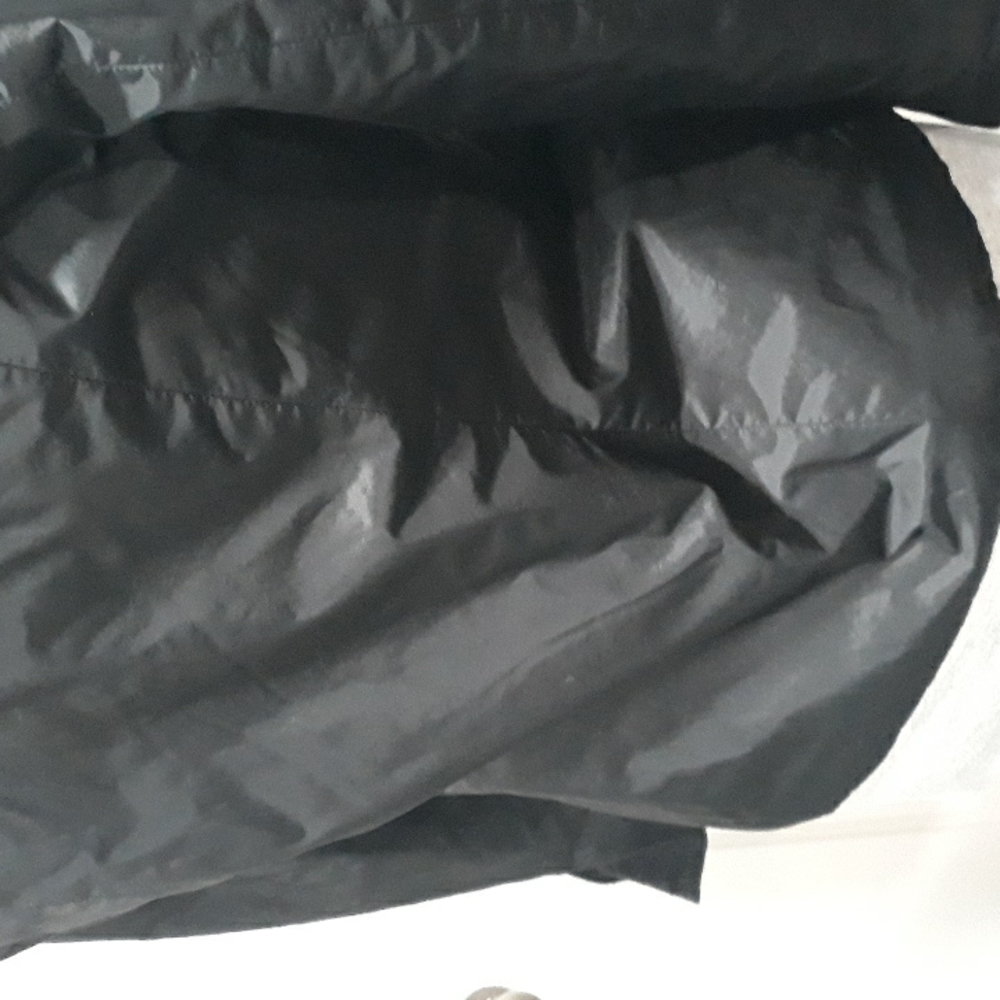 Talbots Black Nylon Blend 3 Button Blazer. Size 6 - Gem